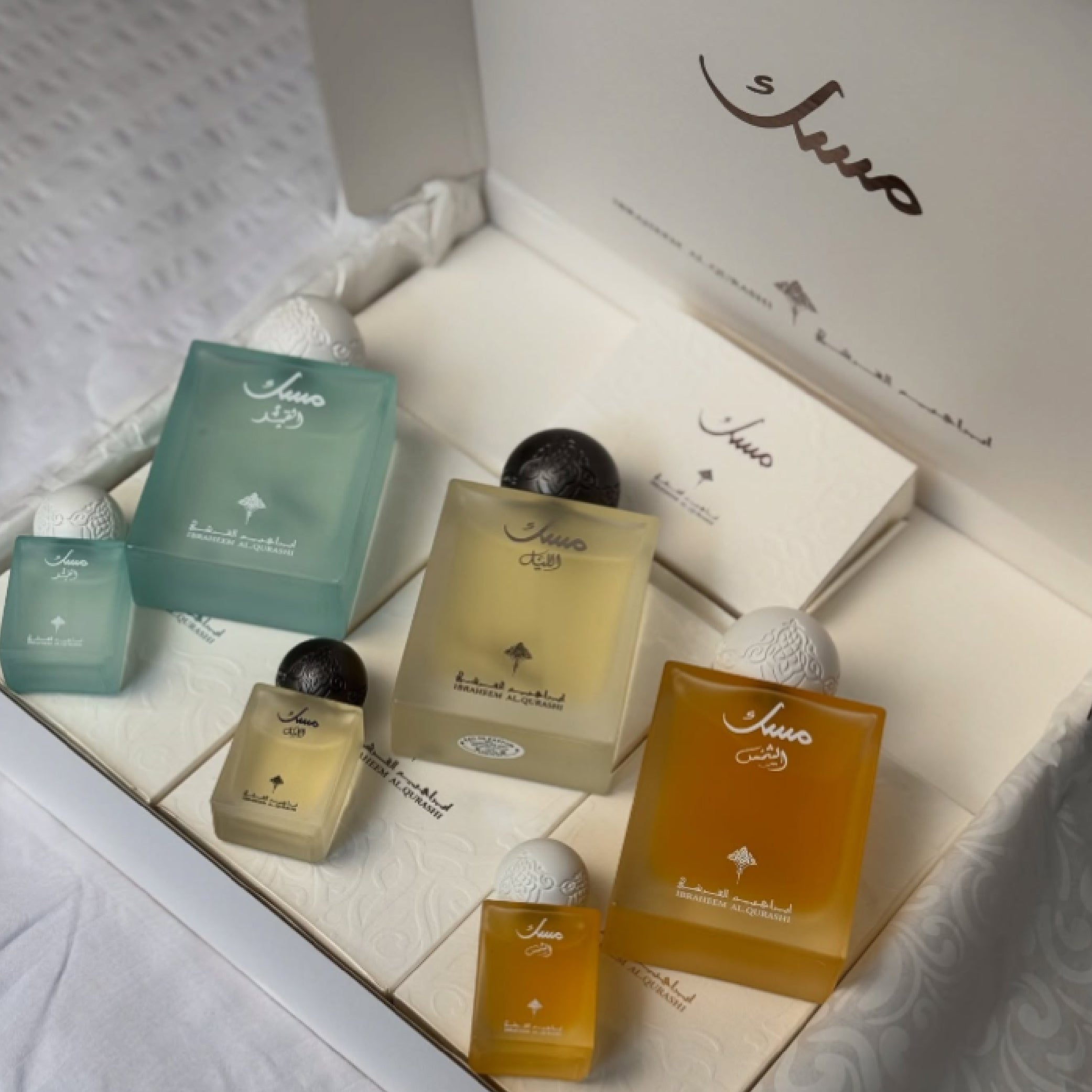 Experience the World of Luxury Perfume Brands